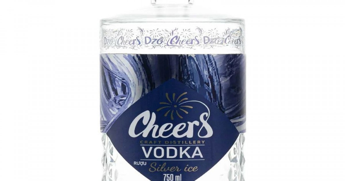Hana Spa - Rượu Cheers Vodka Silver Ice 750ml - 40%